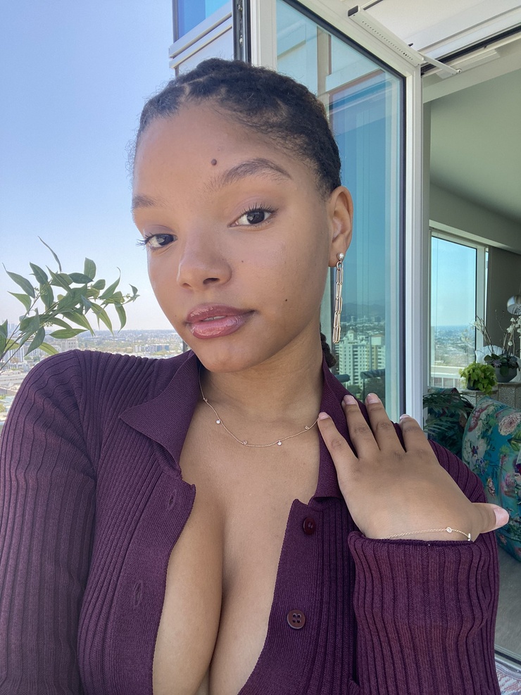 Picture of Halle Bailey