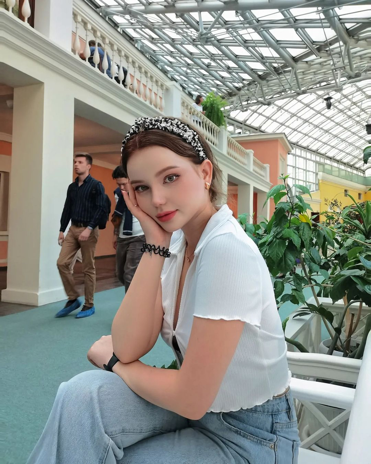 Picture of Anna Pan (Anzai)