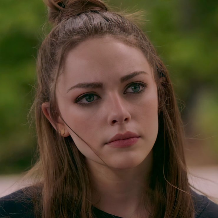 Picture of Danielle Rose Russell