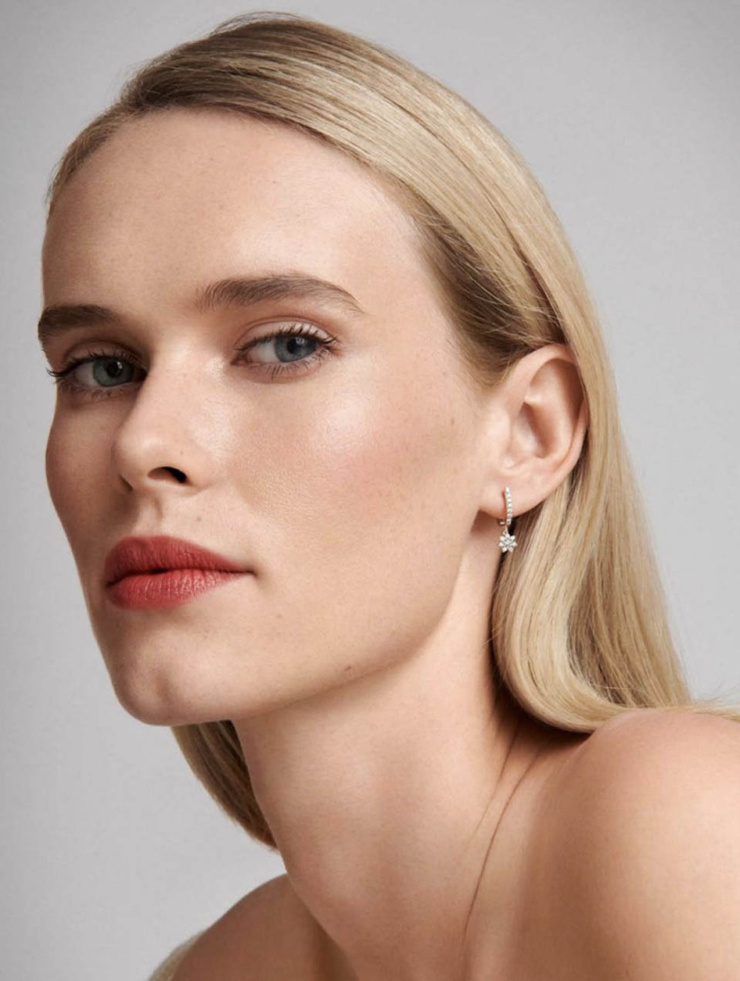 ANNE DEN OUTER image