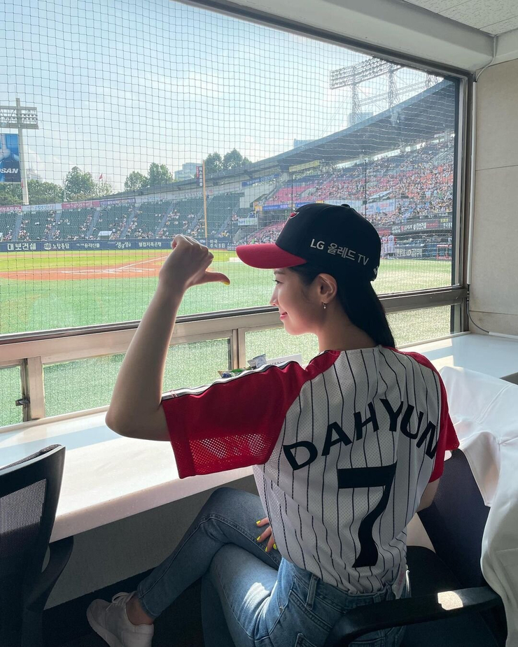 Kim Da-Hyun picture