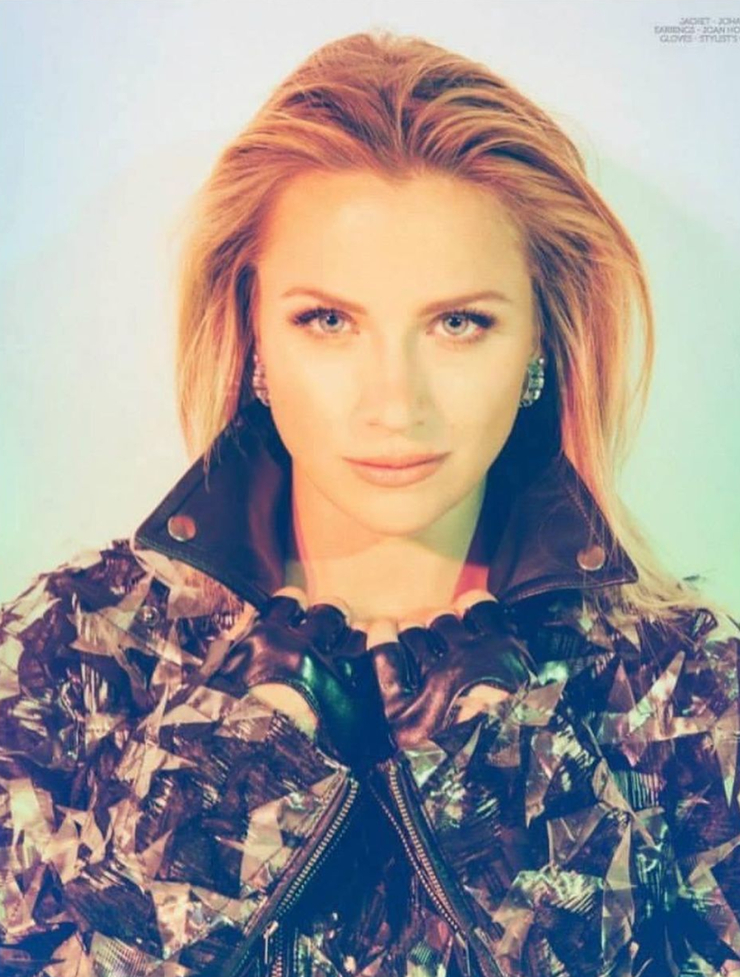 Image of Shantel VanSanten