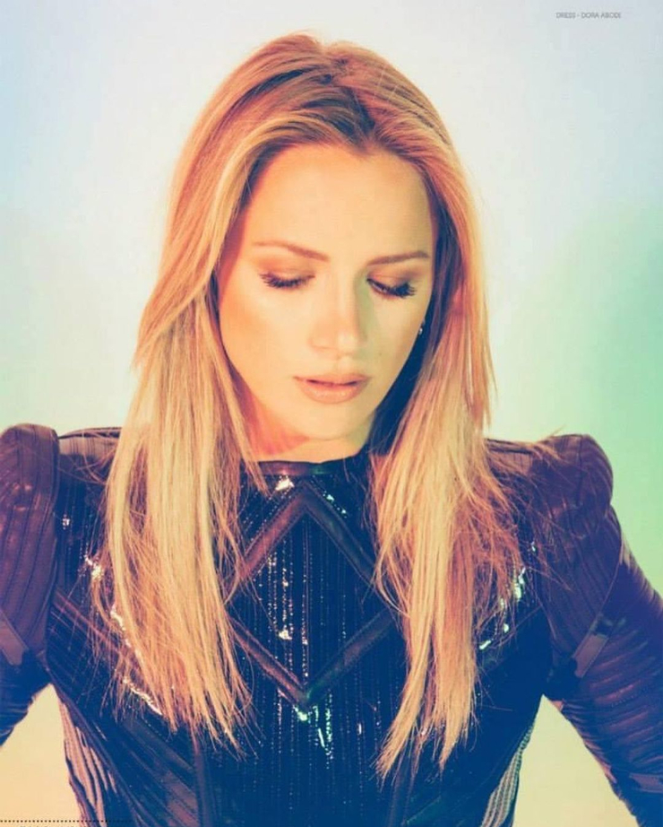 Shantel VanSanten picture