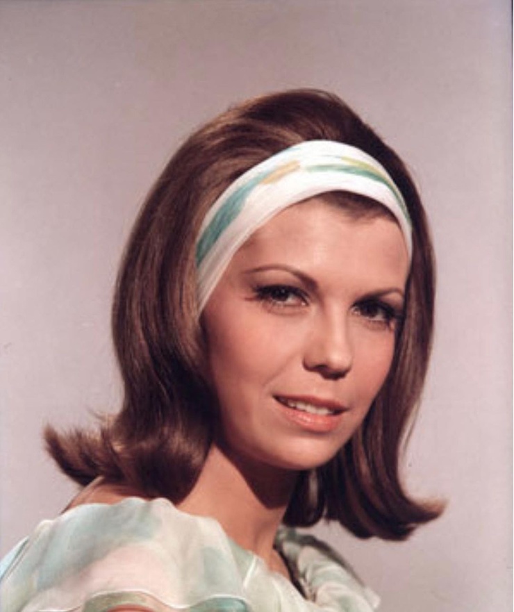 Image of Nancy Sinatra