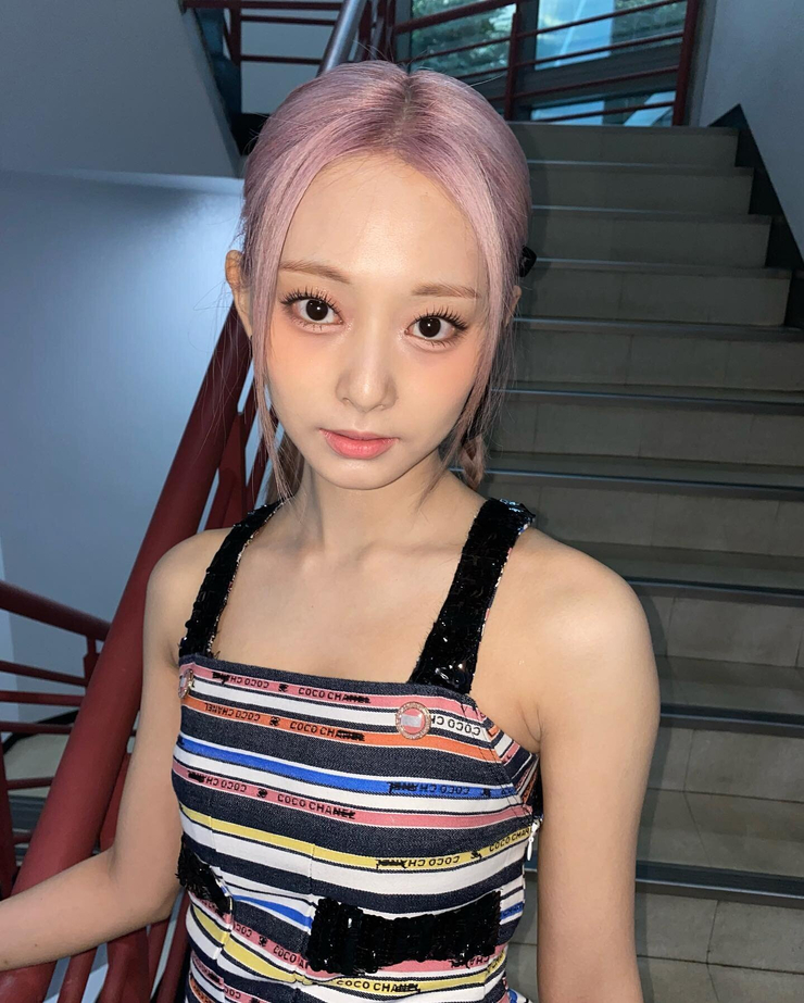 Picture of Chou Tzu-yu (Tzuyu)