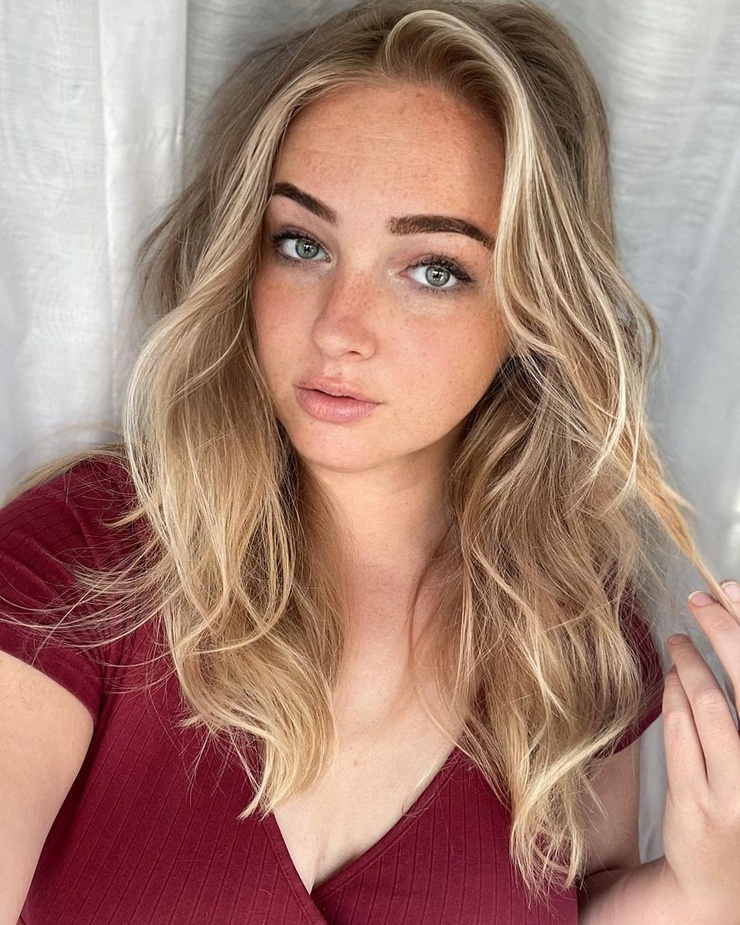 Picture of Michaela Lee