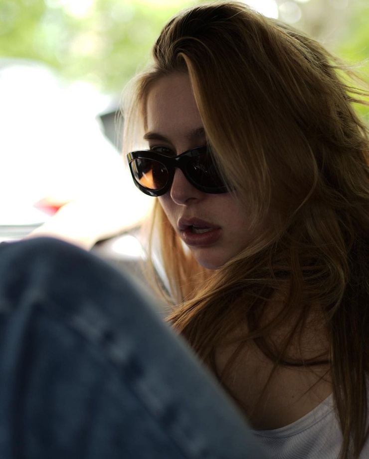 Eve Jobs Random Web Finds August 2022