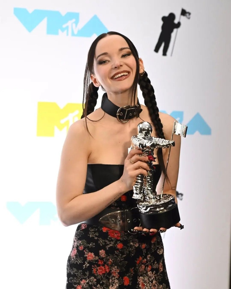 Picture of Dove Cameron