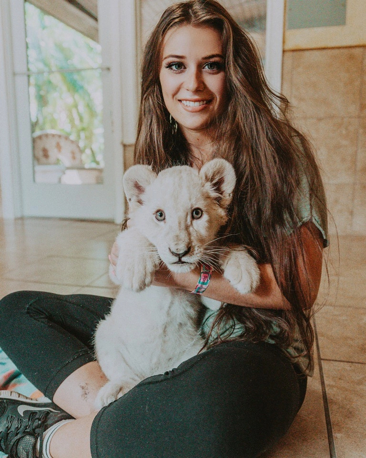 Caitlin Beadles image