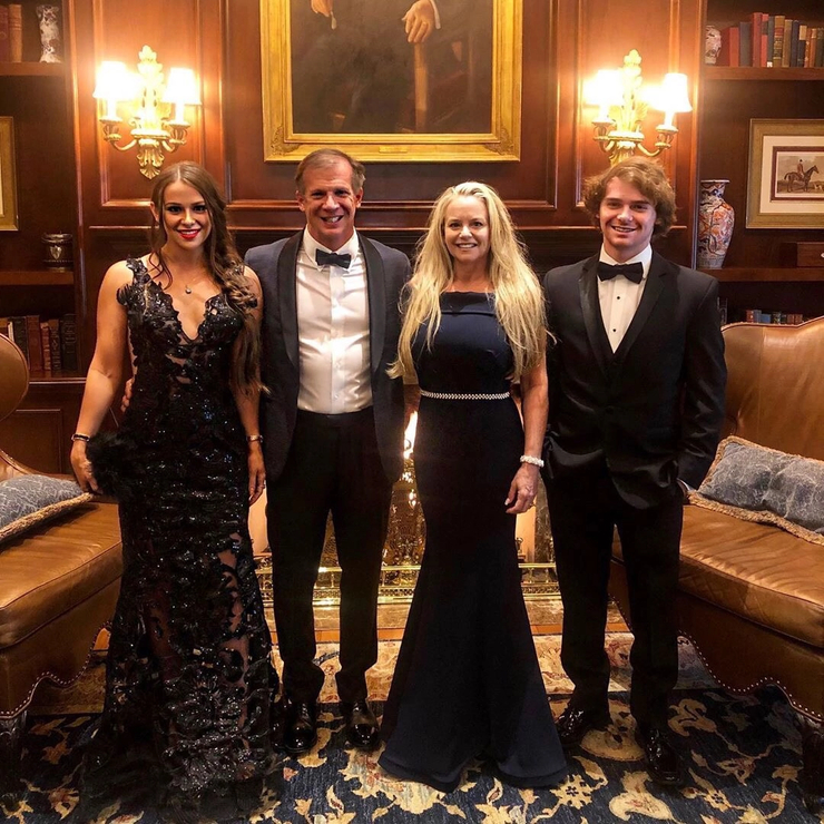 Picture of Caitlin Beadles