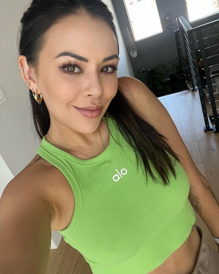 Janel Parrish picture