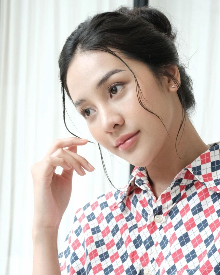 Anya Geraldine picture
