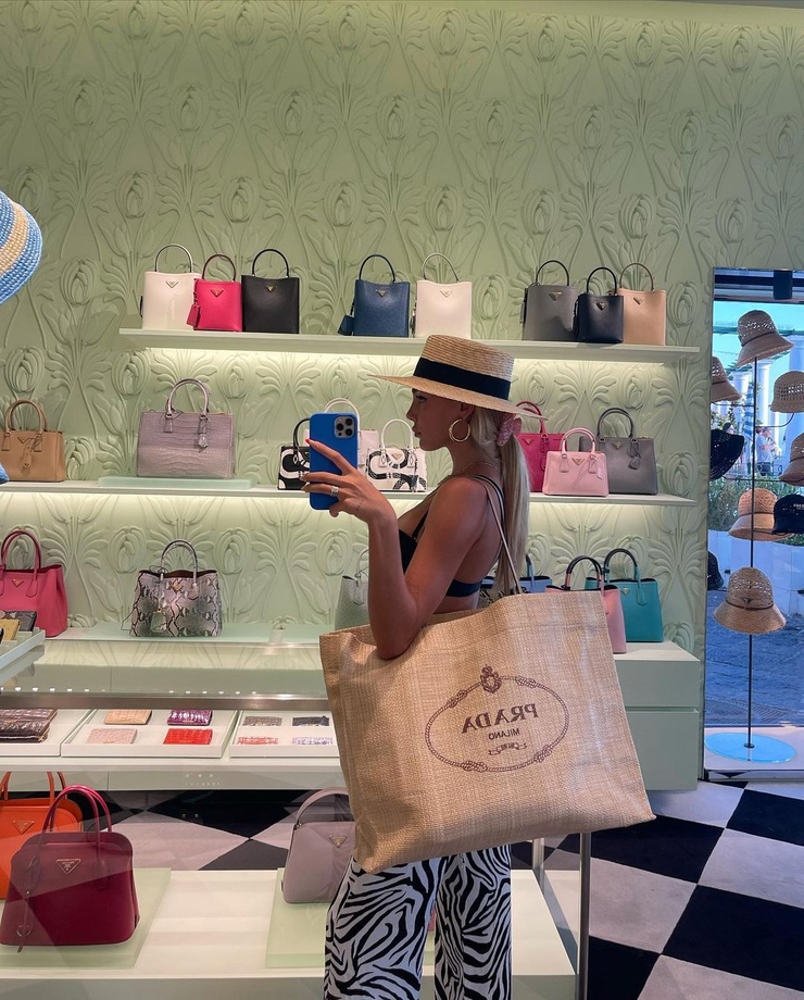 Picture of Maya Keyy