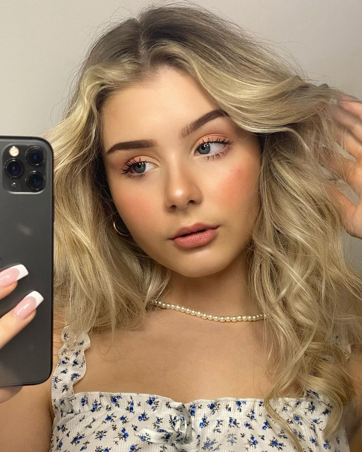 Picture of Darcey Angel