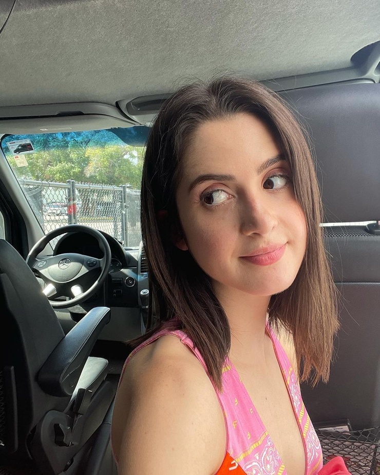 Laura Marano picture