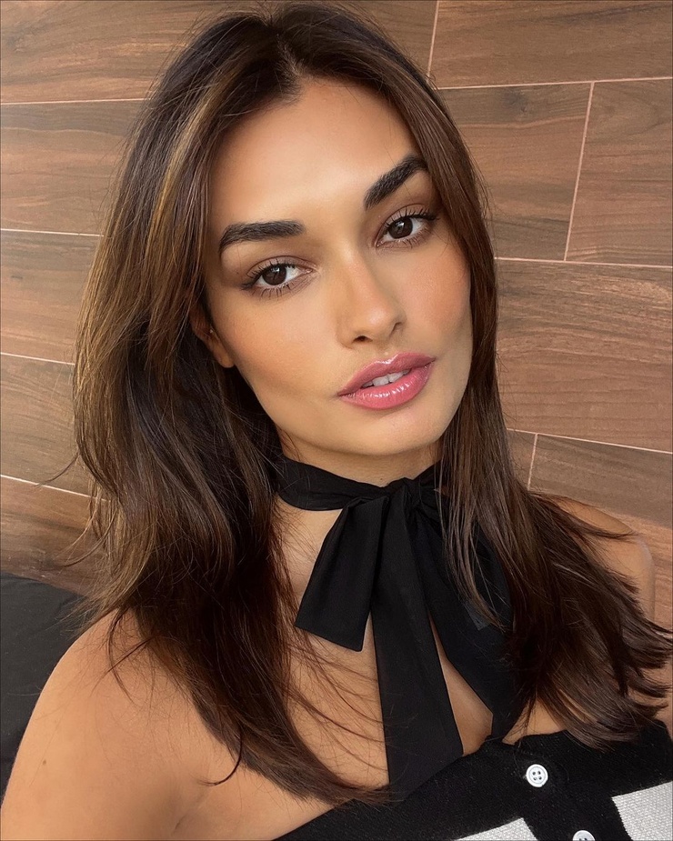 Picture of Gizele Oliveira