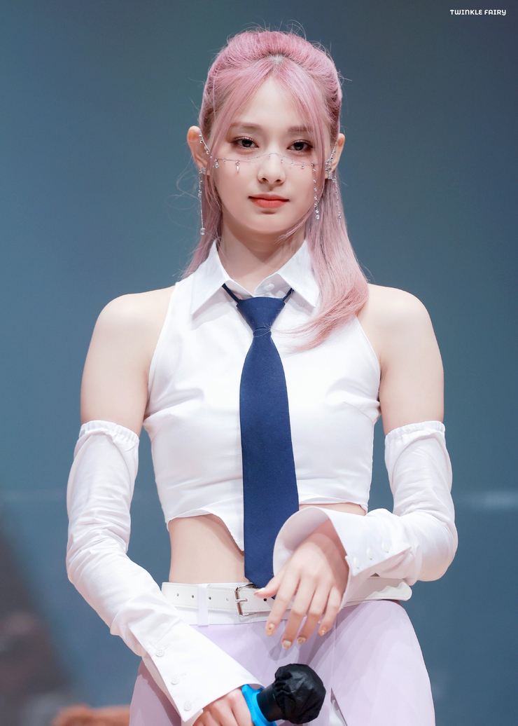 Picture of Chou Tzu-yu (Tzuyu)