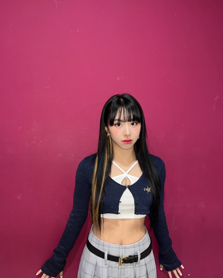 Picture of Son Chae Young