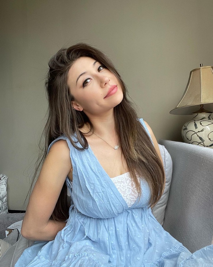 Picture of Sasha Emiri