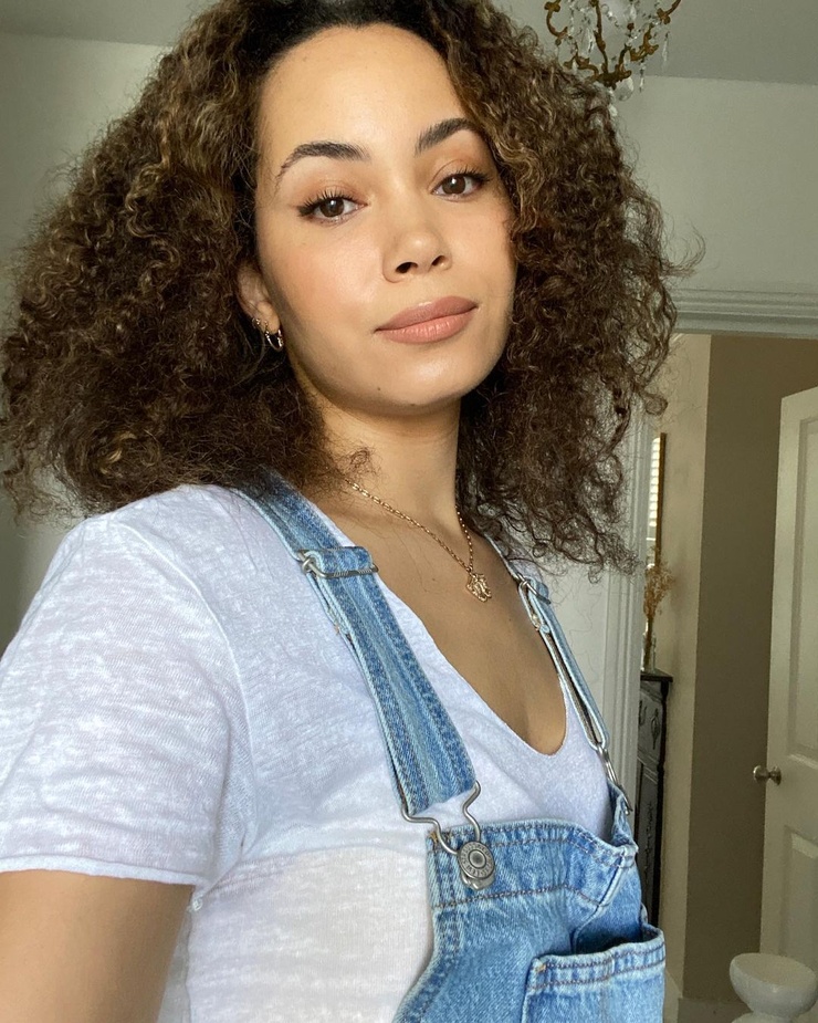 Picture of Madeleine Mantock