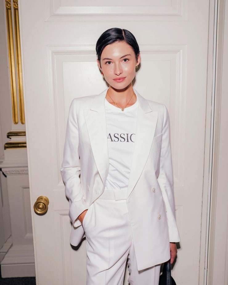 Grace Elizabeth picture