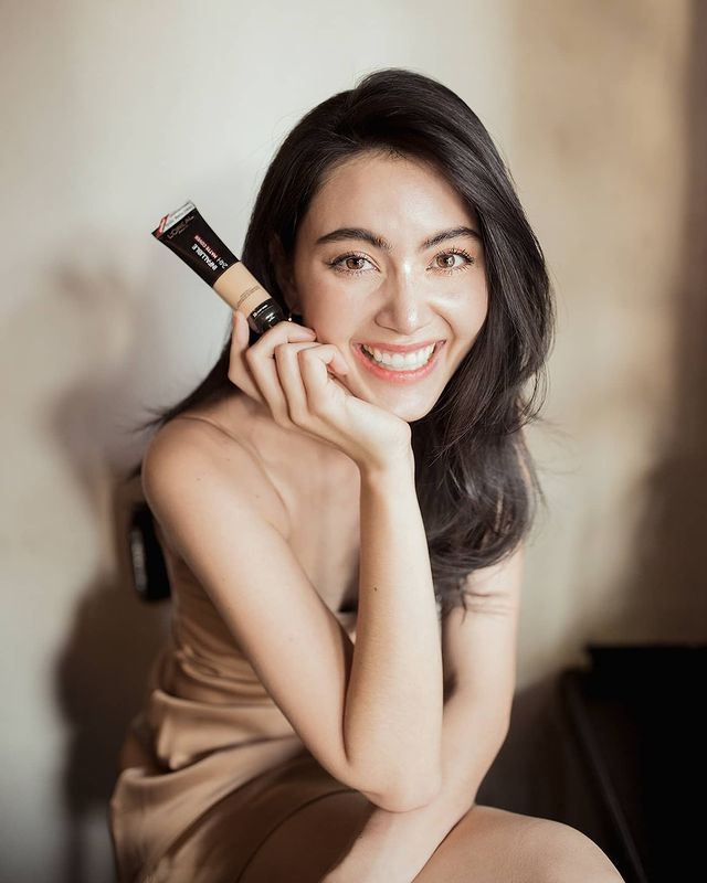 Picture of Davika Hoorne