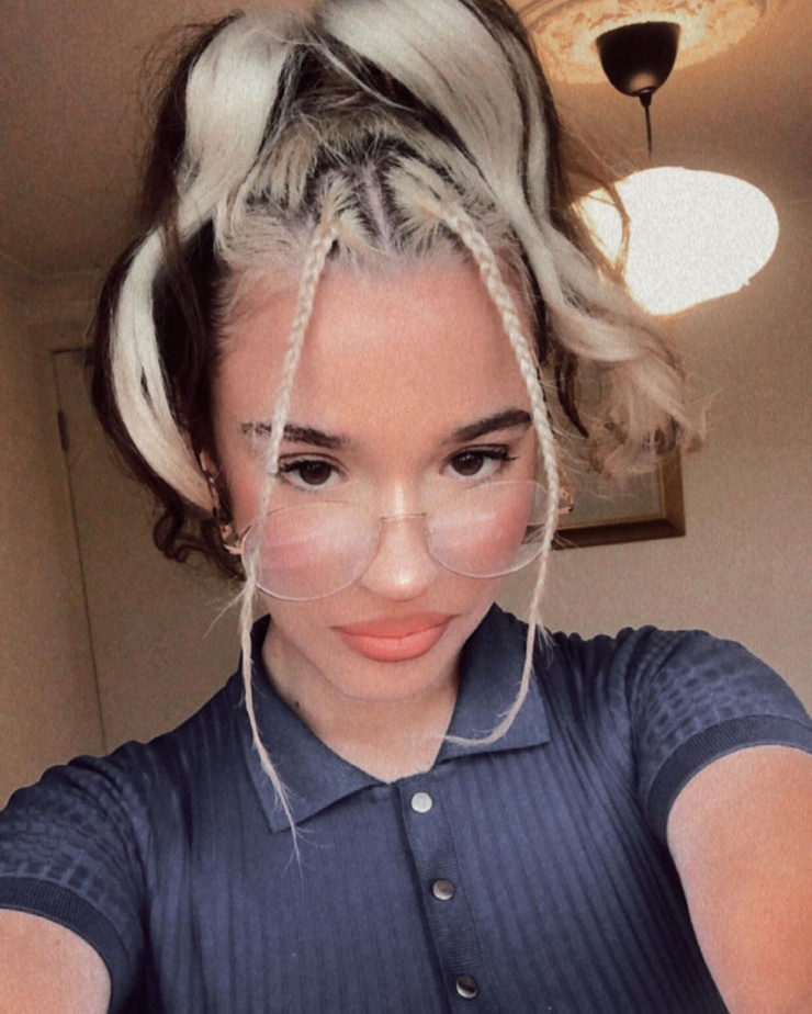 Picture of Emma Louise Webb