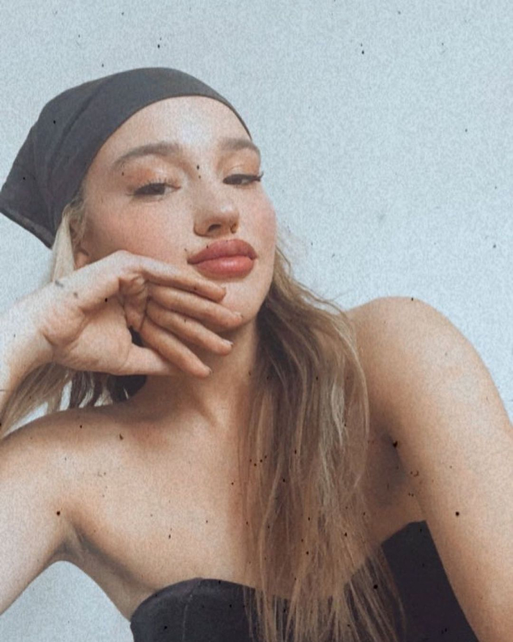 Picture of Emma Louise Webb