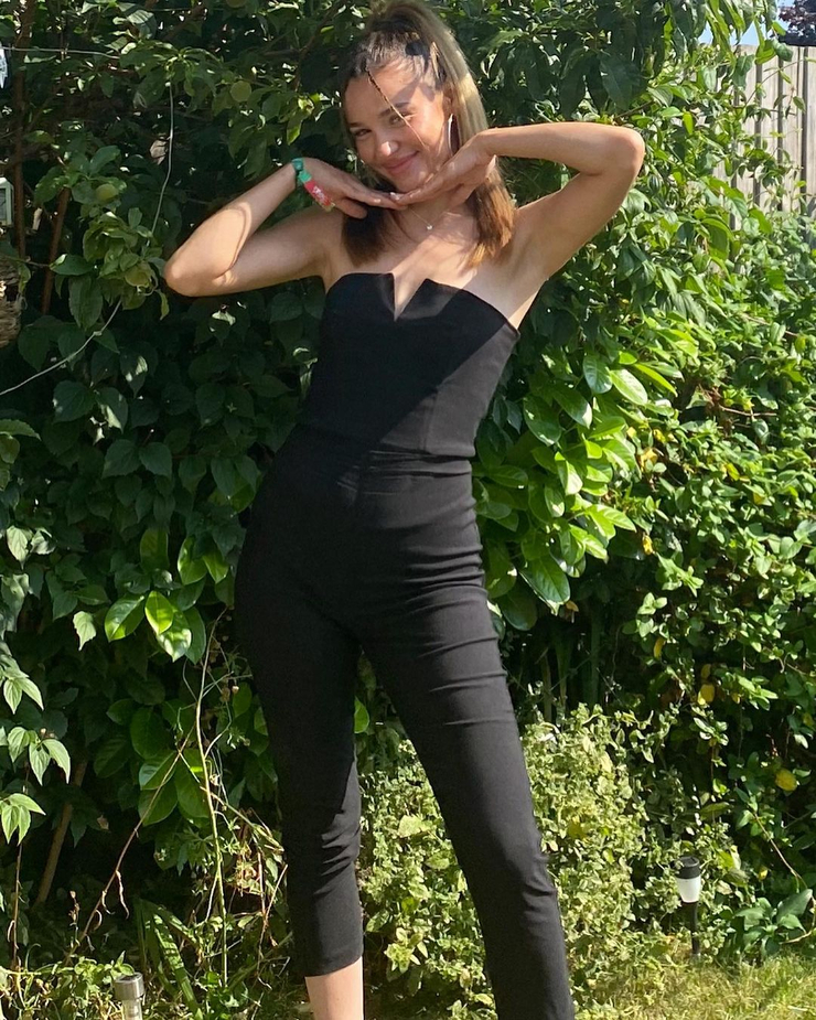 Emma Louise Webb picture