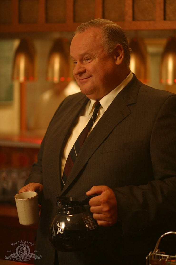 Picture of George Dzundza