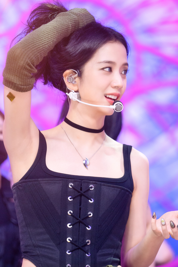 Picture of Kim Jisoo