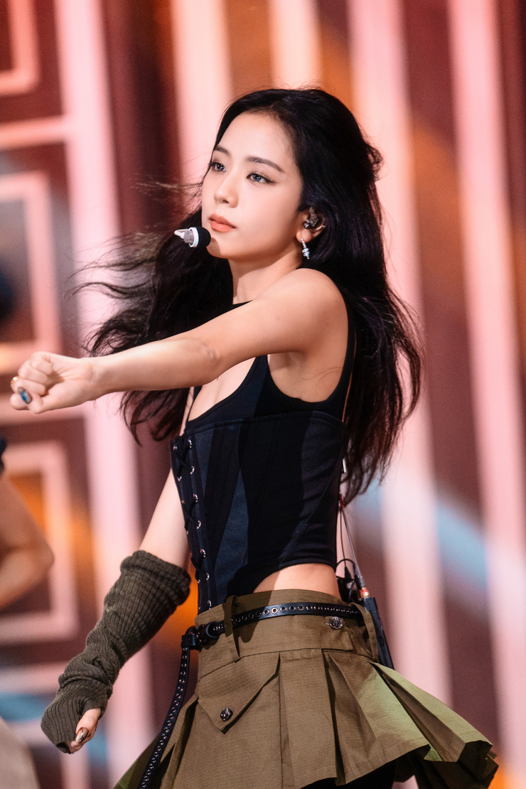Kim Jisoo picture