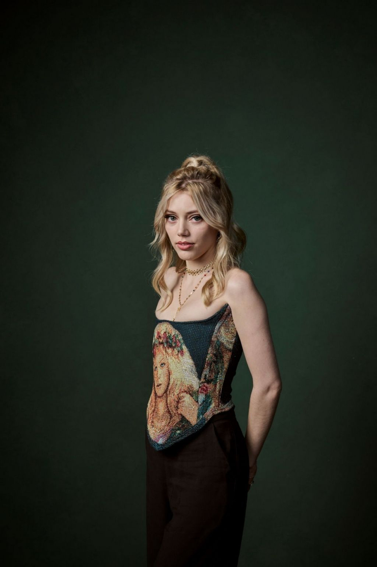 Picture of Grace Van Dien