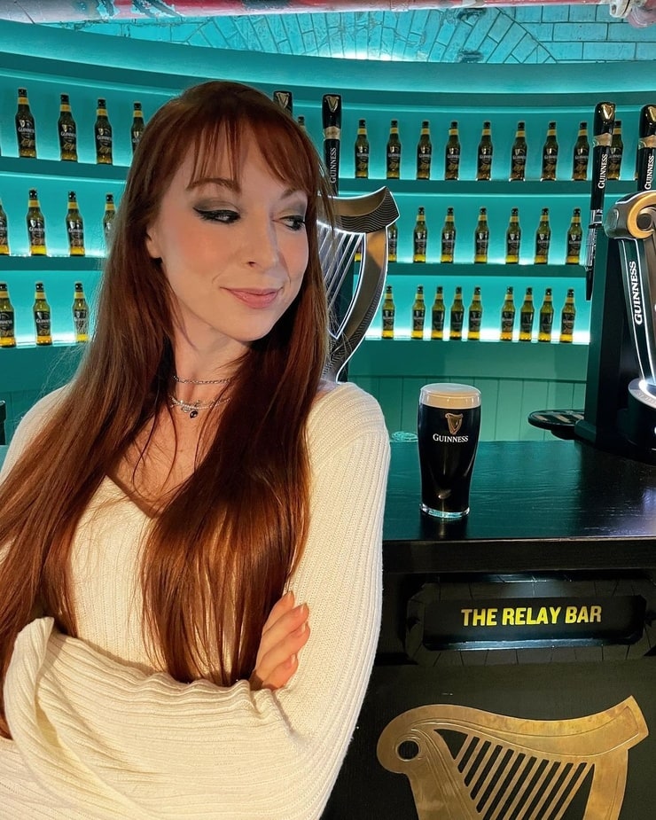 Picture of Lisa Foiles