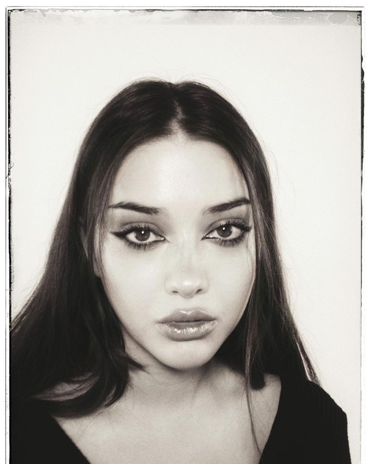 Picture of Isabel Rose