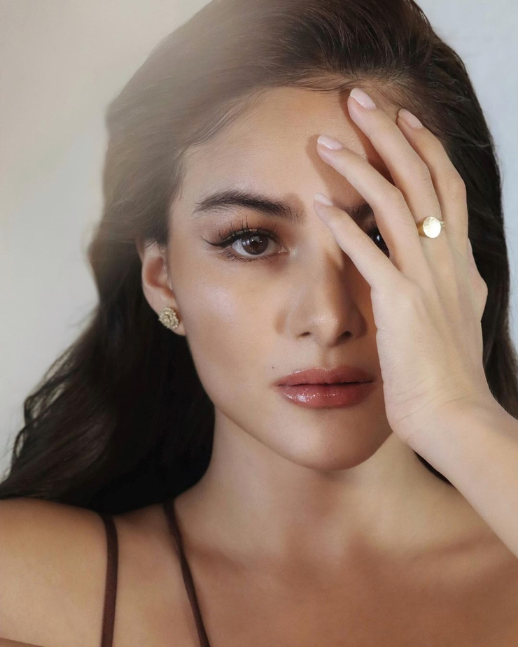 Image of Elisse Joson