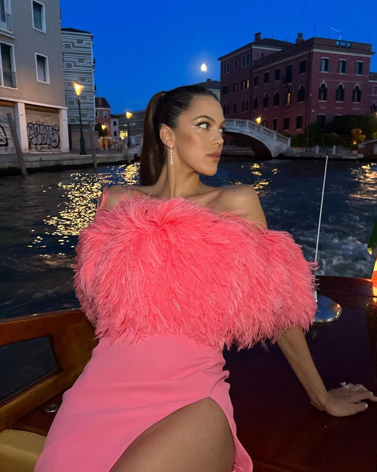 Image of Iris Mittenaere