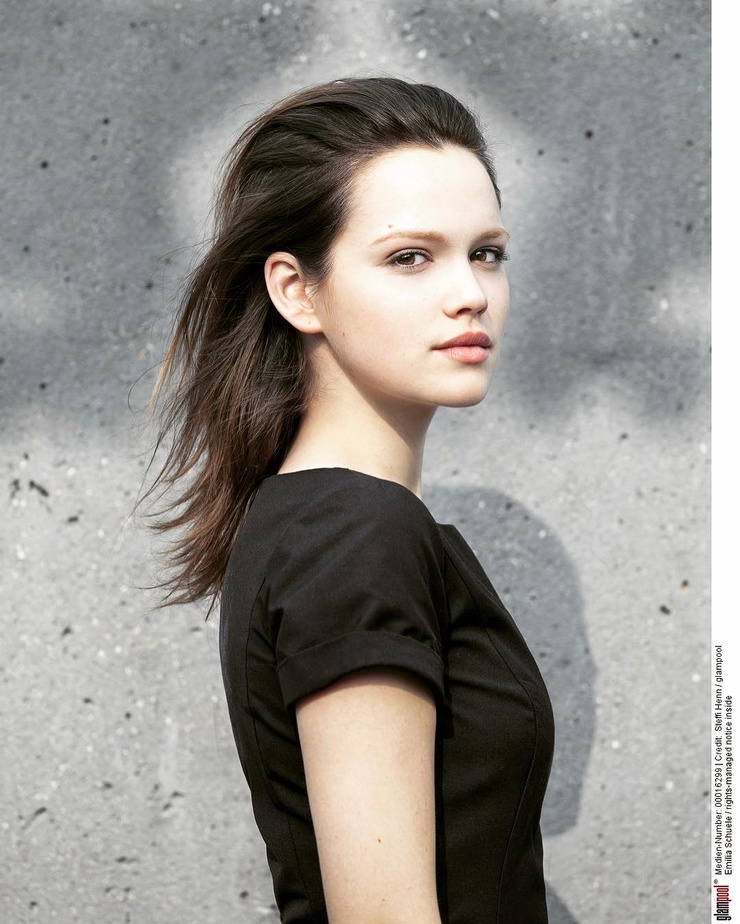 Image of Emilia Schüle
