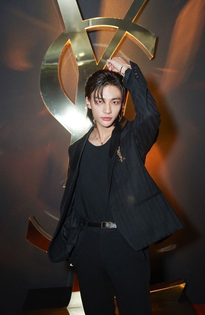 Image of Hyun-Jin Hwang