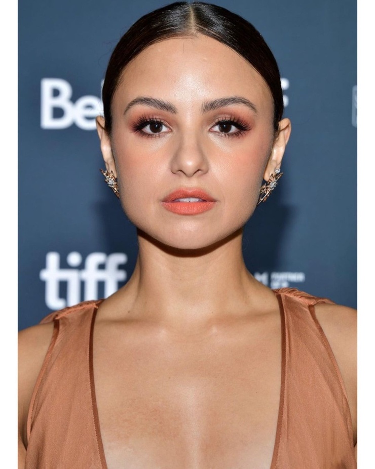 Picture of Aimee Carrero