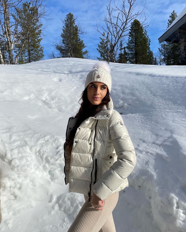 Maria Guardiola picture