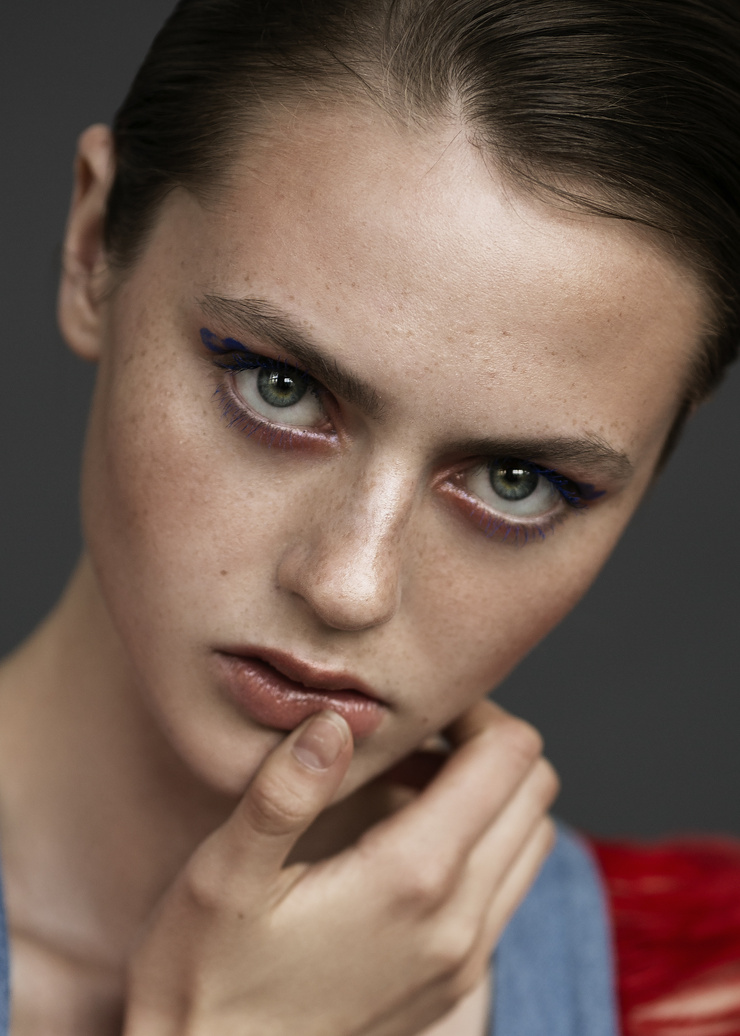 Yulia Savina image