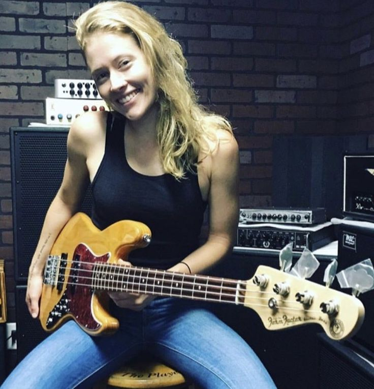 Picture of Nicole Row