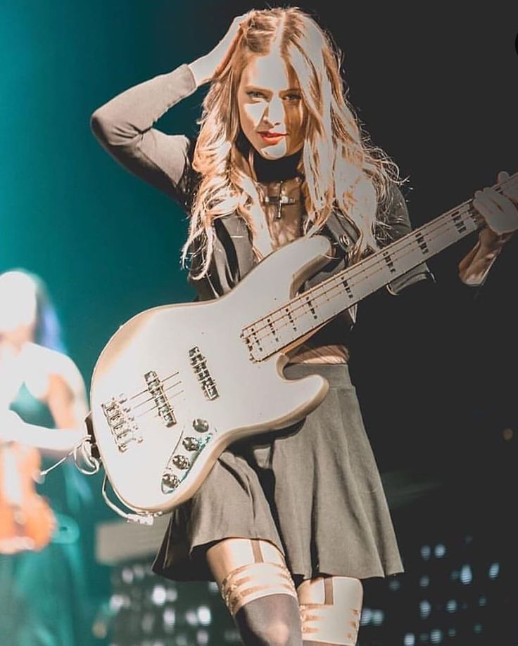 Picture of Nicole Row