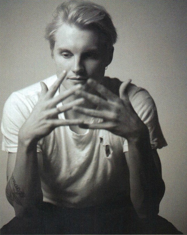 Toby Hemingway image