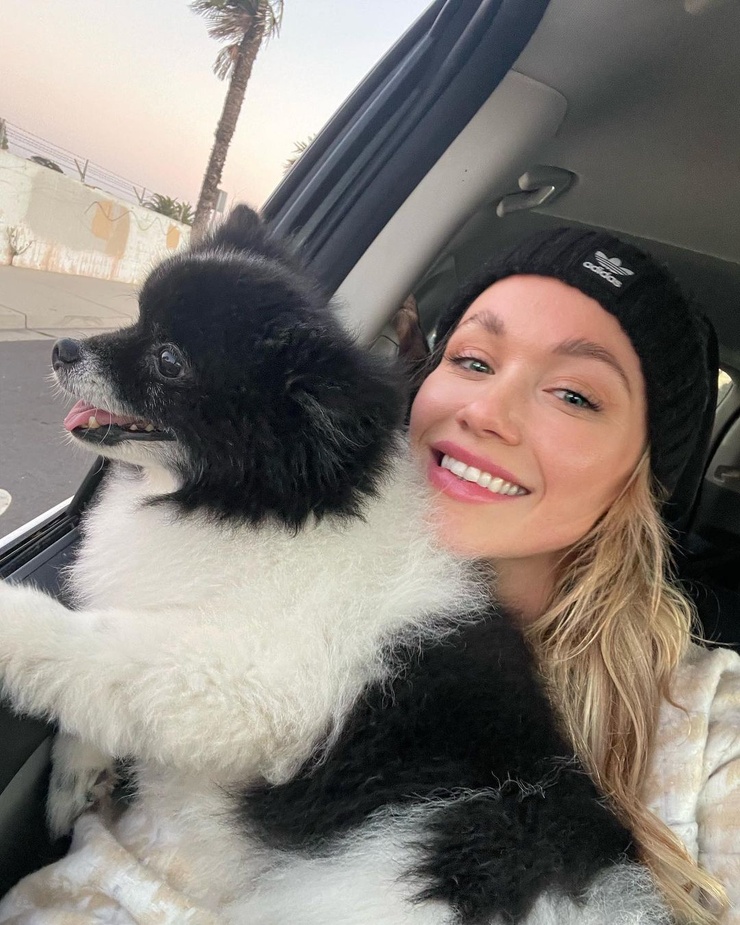 Katrina Bowden image