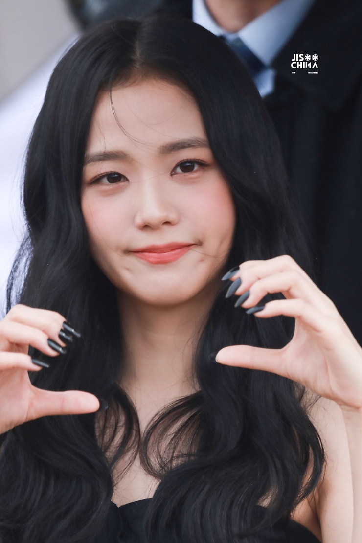 Picture of Kim Jisoo