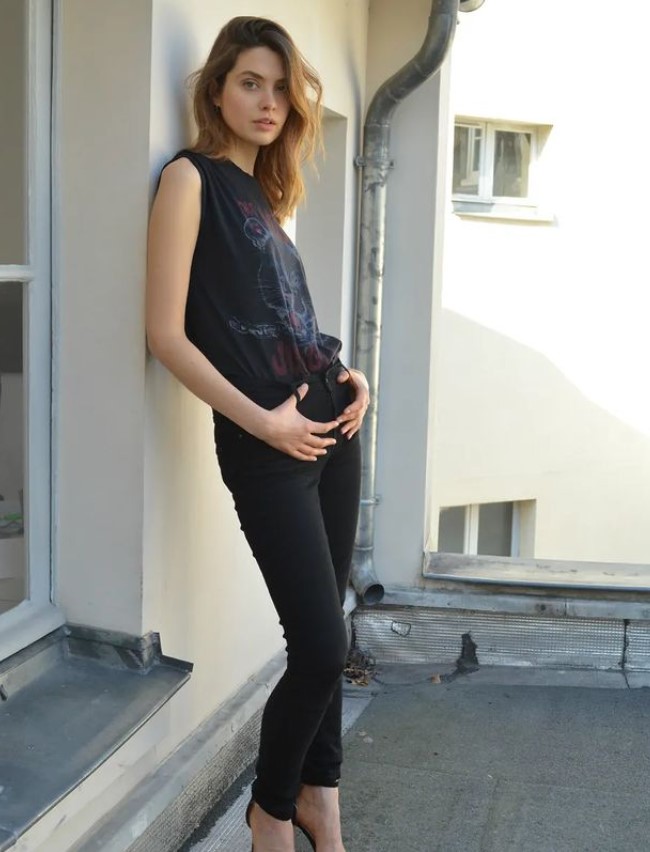 Juliet Searle picture