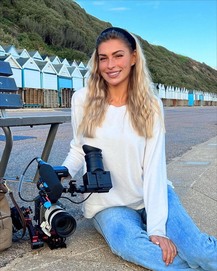 Picture of Zara McDermott