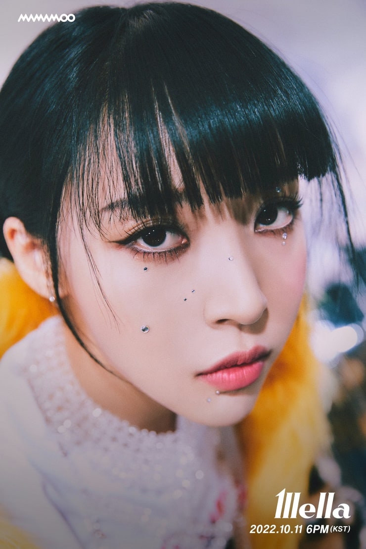 Picture of Moon Byul Yi
